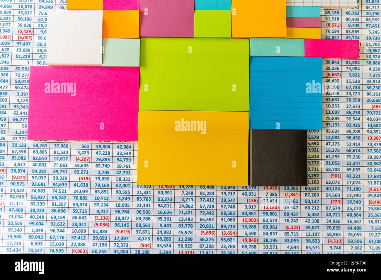 pile of sticky notes on office table at work Stock Photo - Alamy