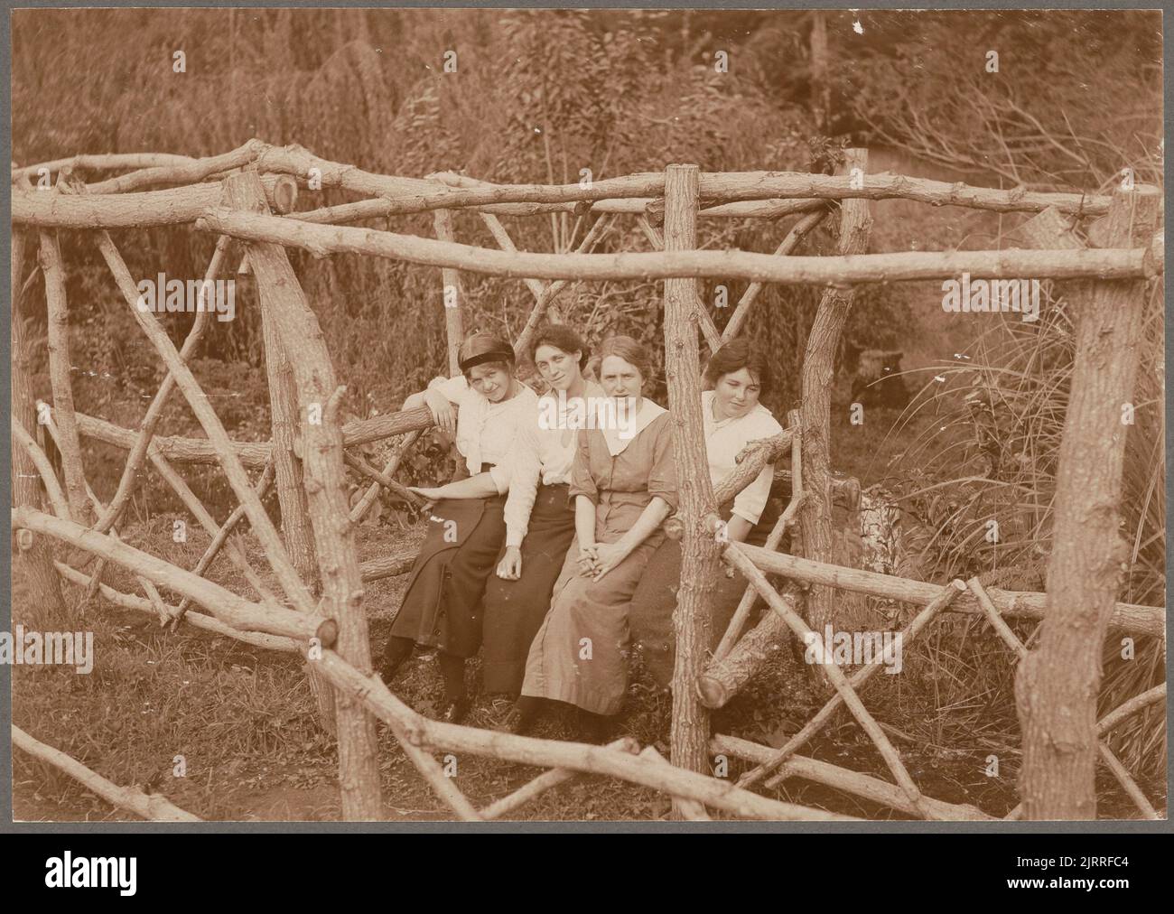In the garden at Cheslyn Rise. April 15, 1914: Red Feds on strike. From ...