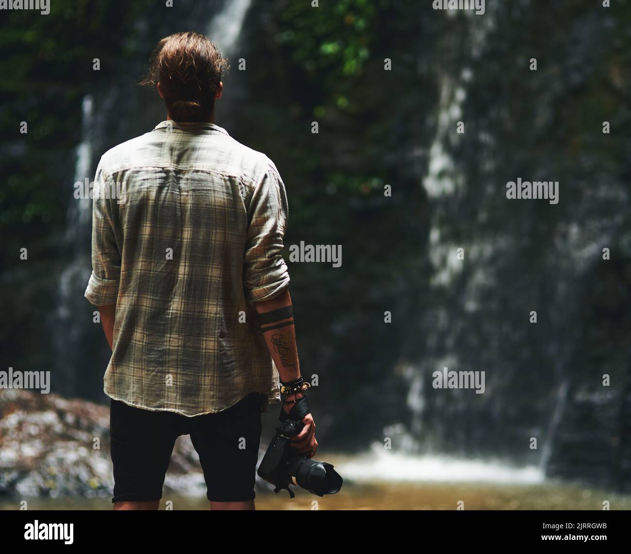 Male staring to camera alone hi-res stock photography and images - Alamy