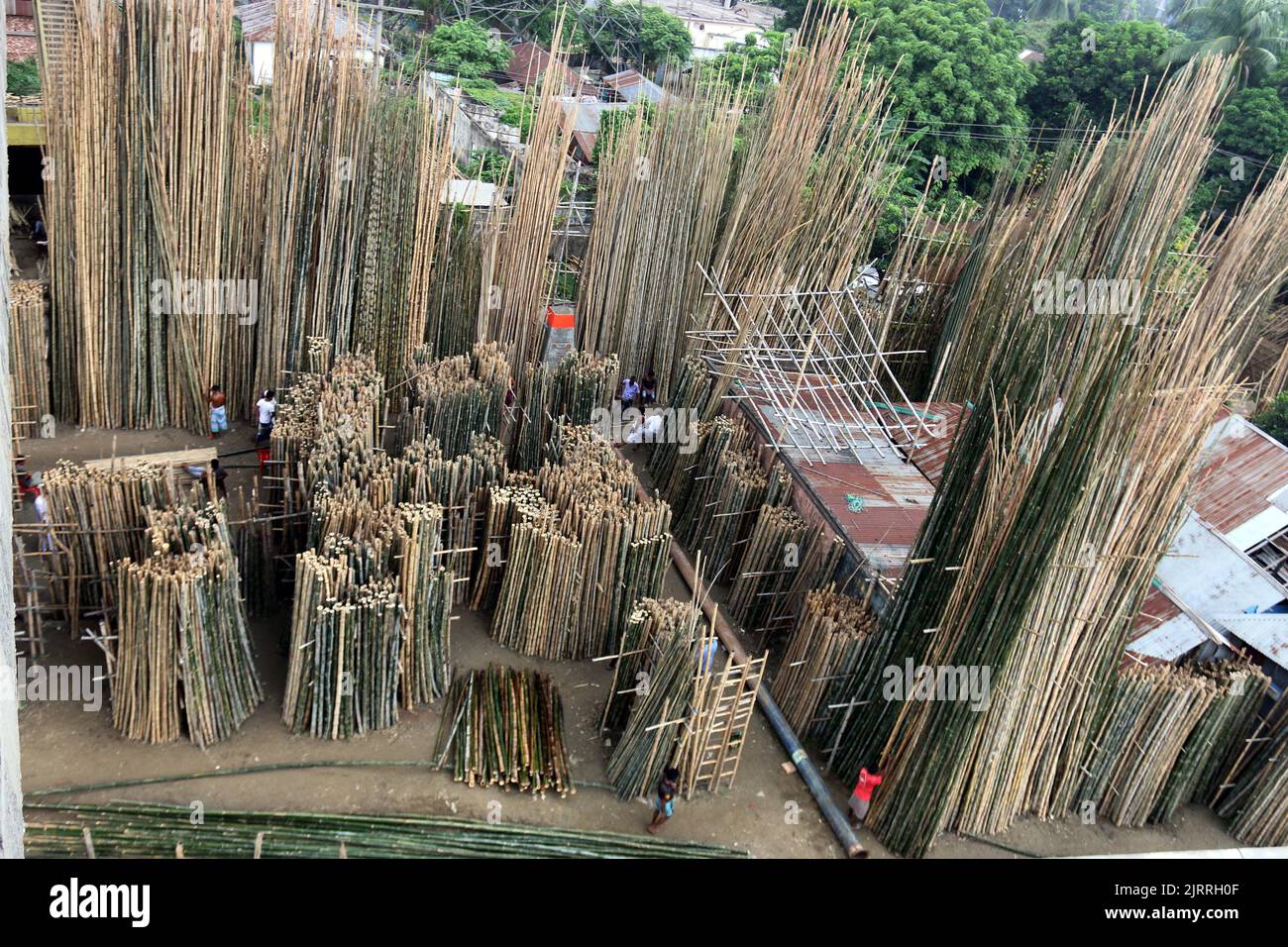 The largest floating bamboo market is located on the banks of the ...