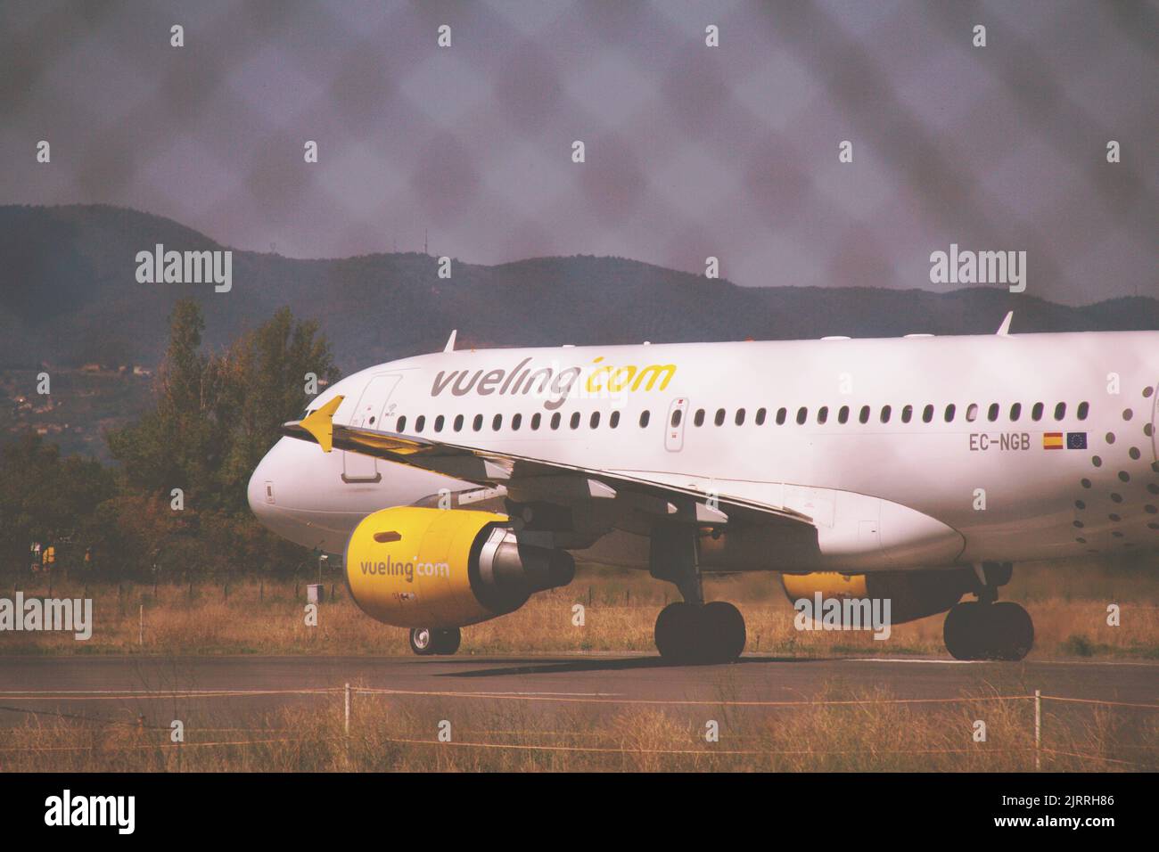 Airplane takeoff italy hi-res stock photography and images - Alamy