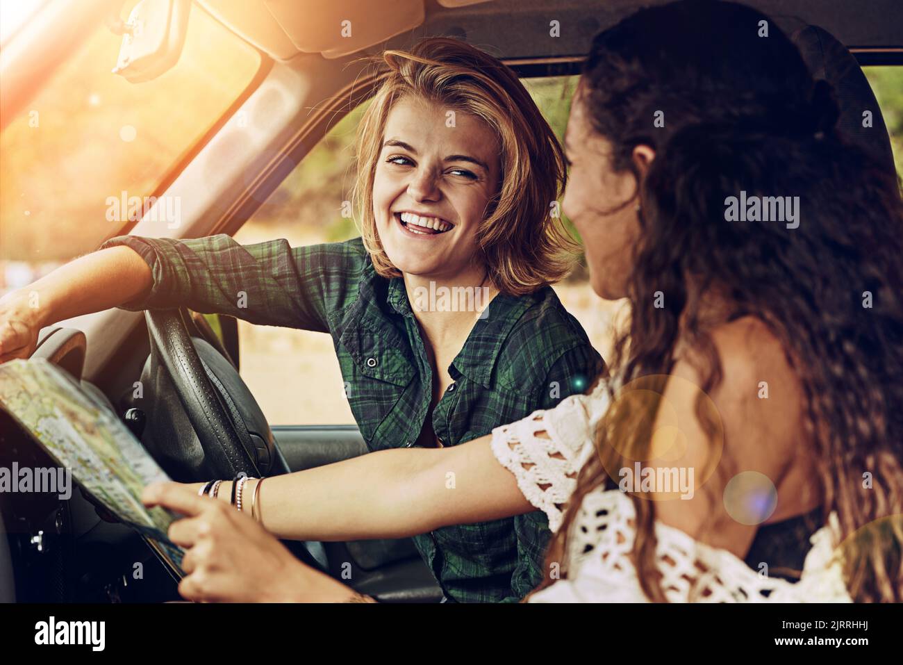 Reading map inside car hi-res stock photography and images - Alamy