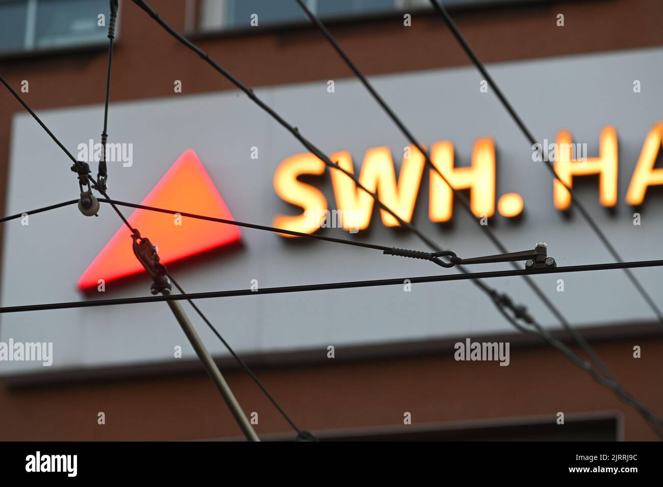 Overhead streetcar lines hi-res stock photography and images - Alamy