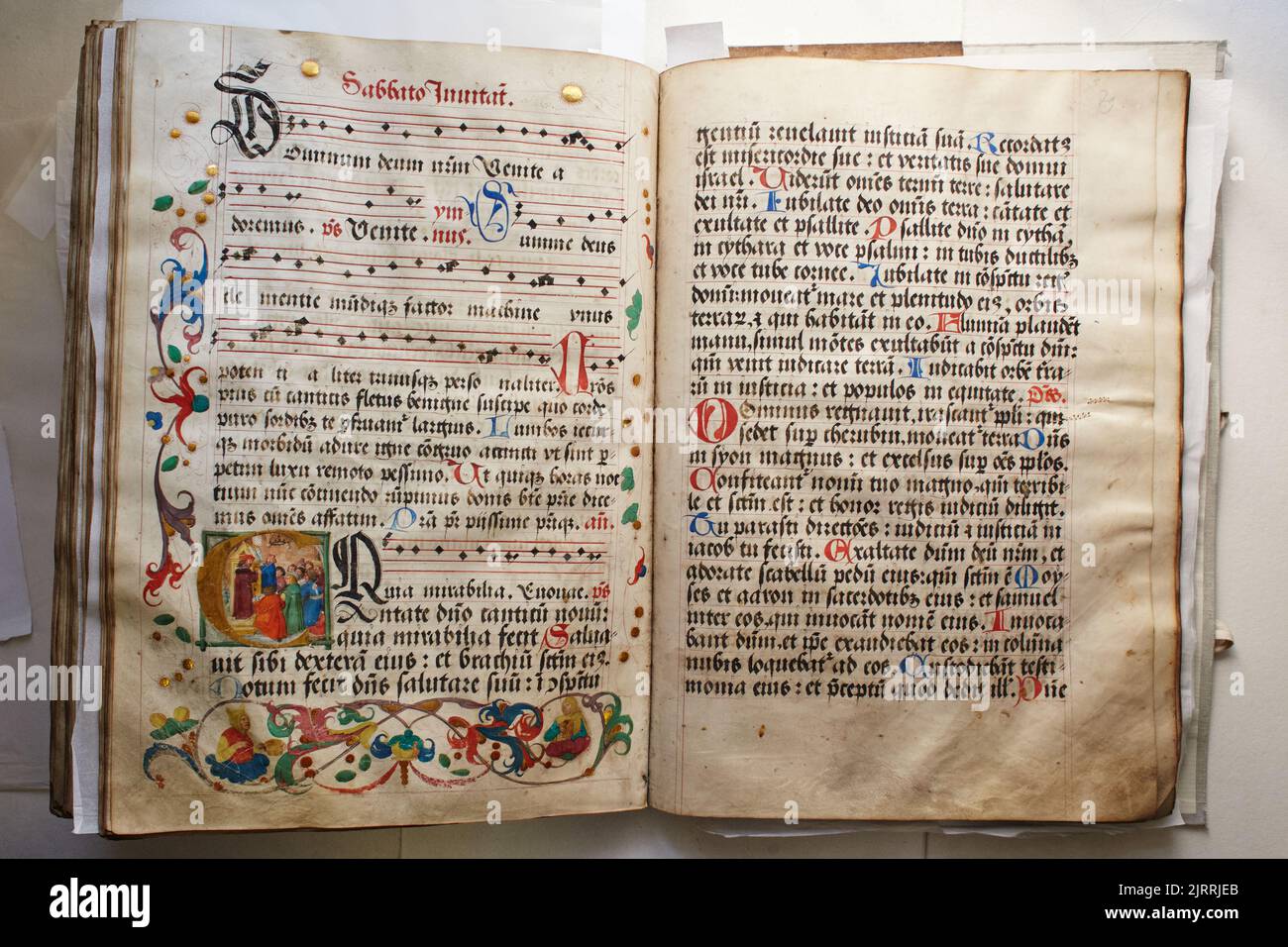 Catholic medieval manuscripts hi-res stock photography and images - Alamy