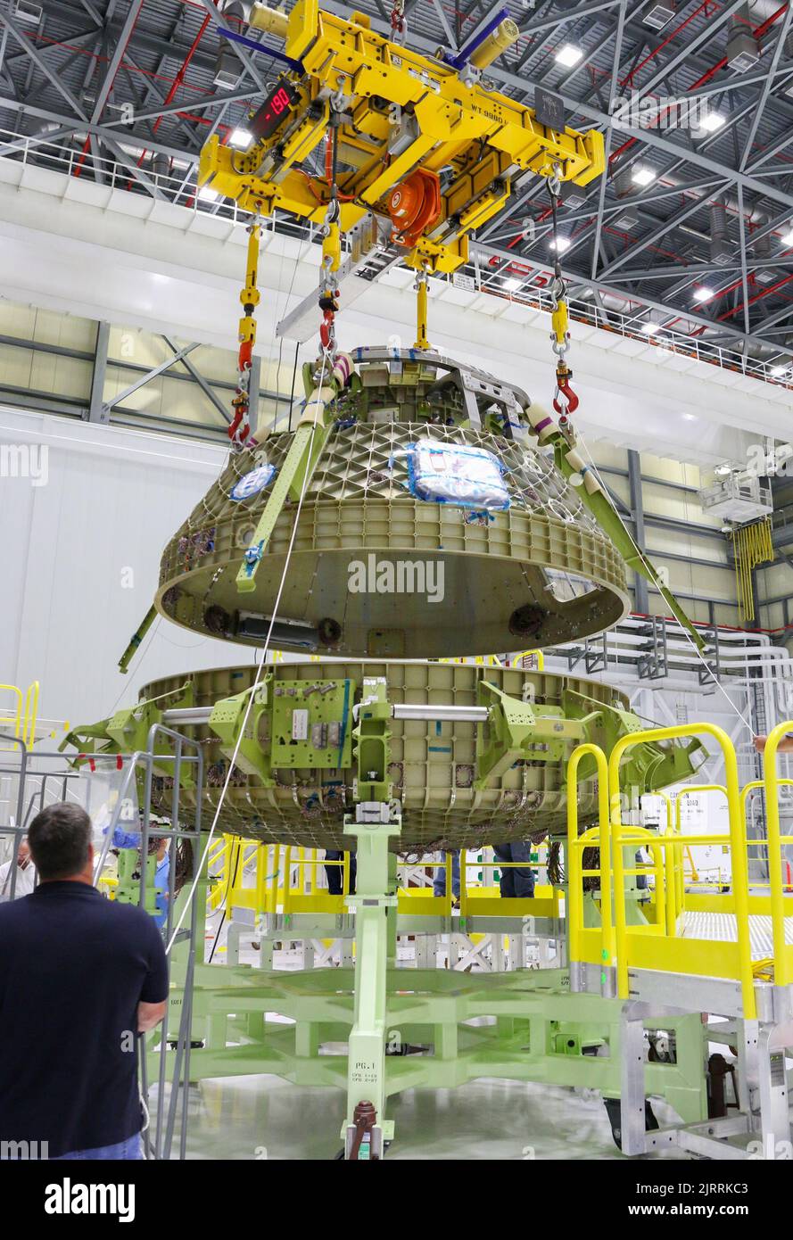 Oct 24, 2016 - Florida, U.S. - An engineer guides the upper dome of a ...