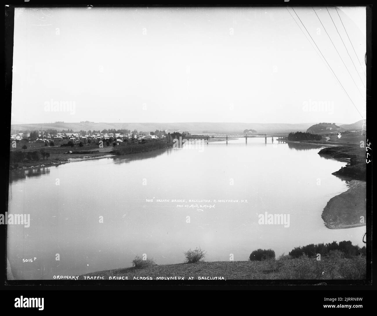 Balclutha traffic bridge hi-res stock photography and images - Alamy