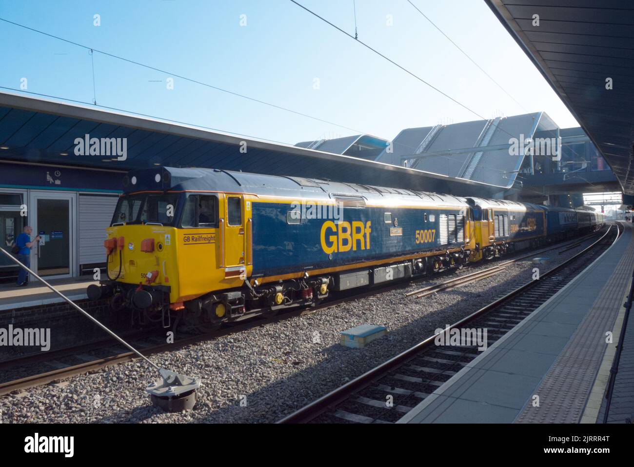 Class 50 50007 Hercules and 50049 Defiance at Reading Station Stock ...