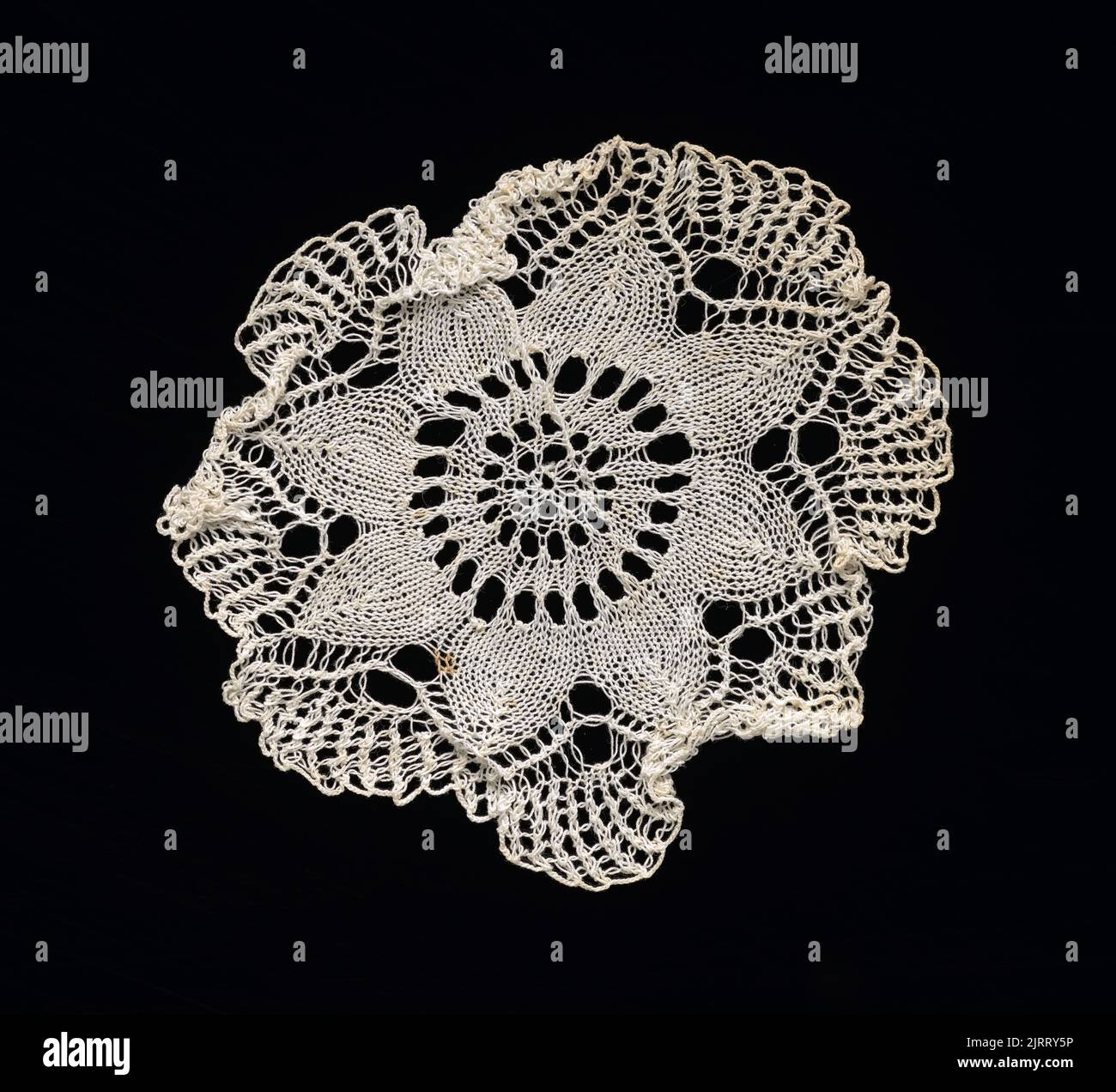 Knitted lace hi-res stock photography and images - Alamy