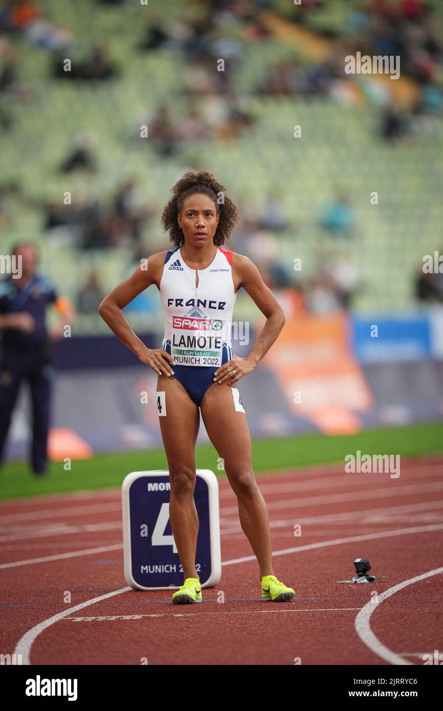 Rénelle Lamote participating in the 800 meters of the European ...