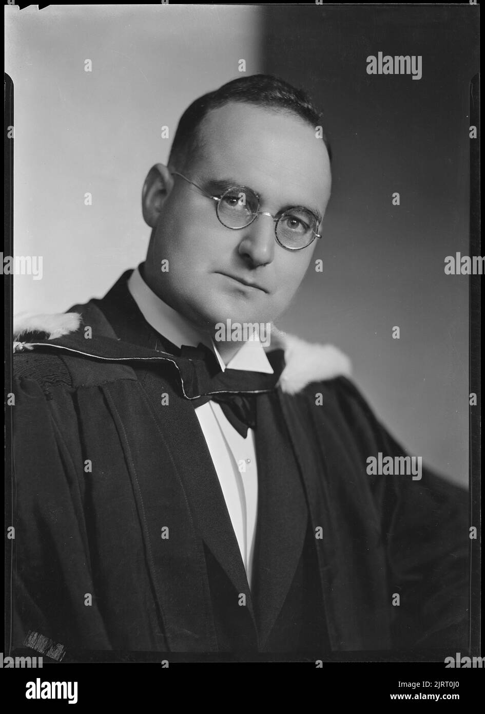 Mr hc sayers capping mr hc sayers capping hi-res stock photography and ...