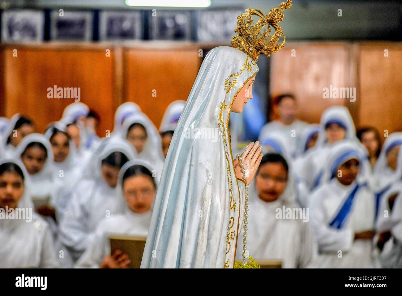 Kolkata, India. 26th Aug, 2022. Christian Nuns offer their love and ...