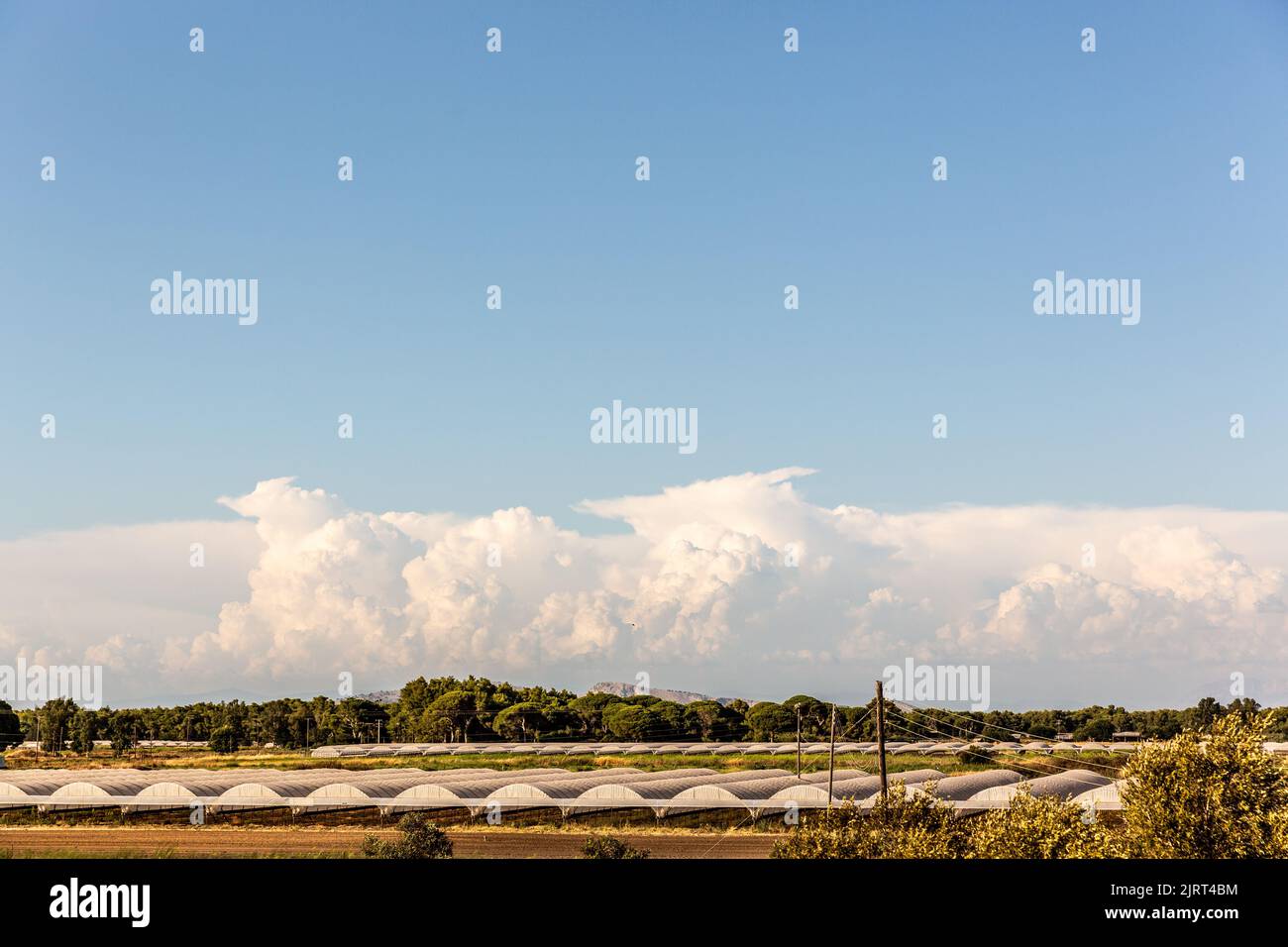 cloud formation over mountains Stock Photo - Alamy