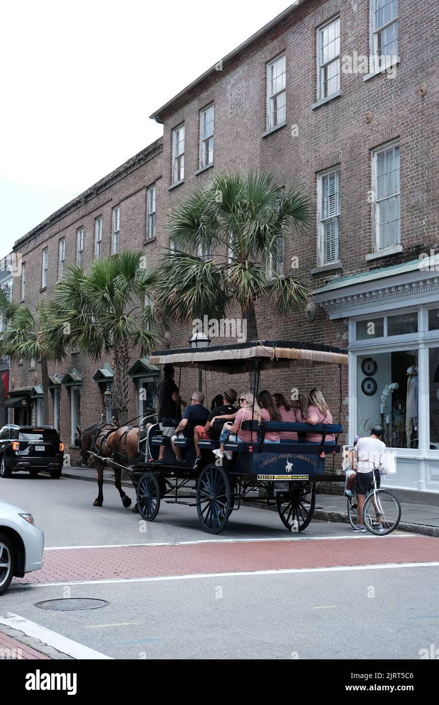 Carriage lamps hi-res stock photography and images - Alamy