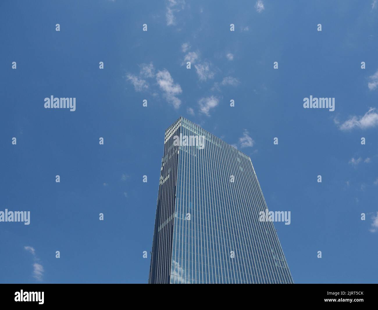 Ecb building 2022 hi-res stock photography and images - Alamy