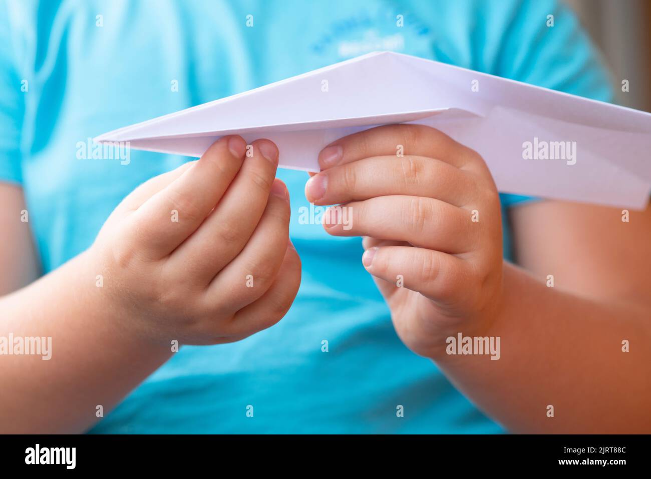 Child paper hi-res stock photography and images - Alamy