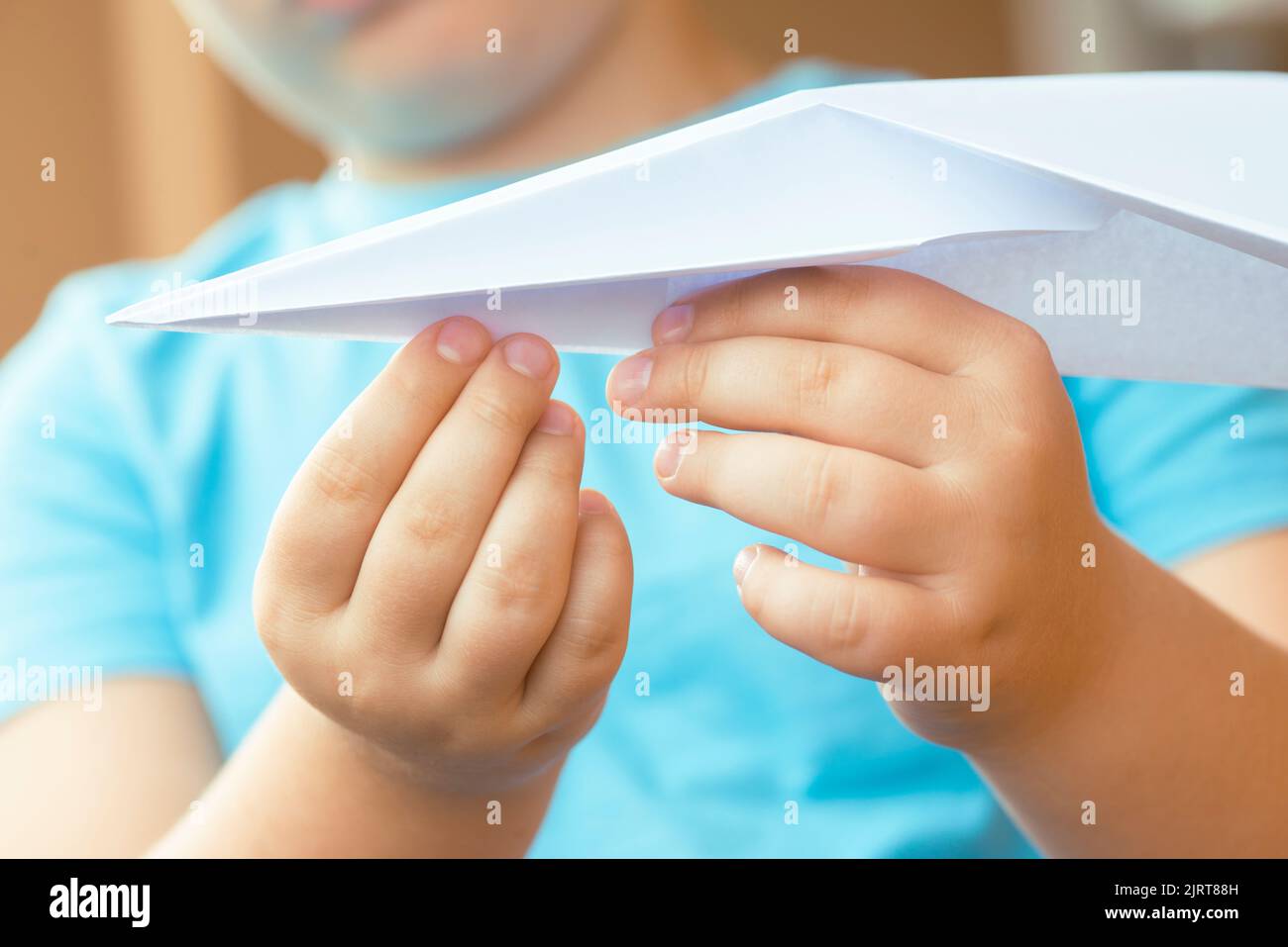 Child paper hi-res stock photography and images - Alamy