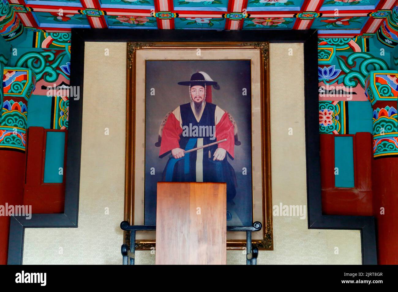 TongYeong Chungnyeolsa Shrine, August 12, 2022 : A portrait of Admiral ...