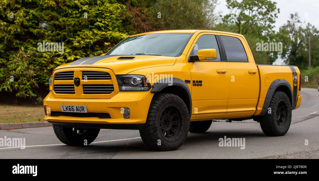 2016 yellow 5700 cc Dodge Ram 1500 Stock Photo - Alamy