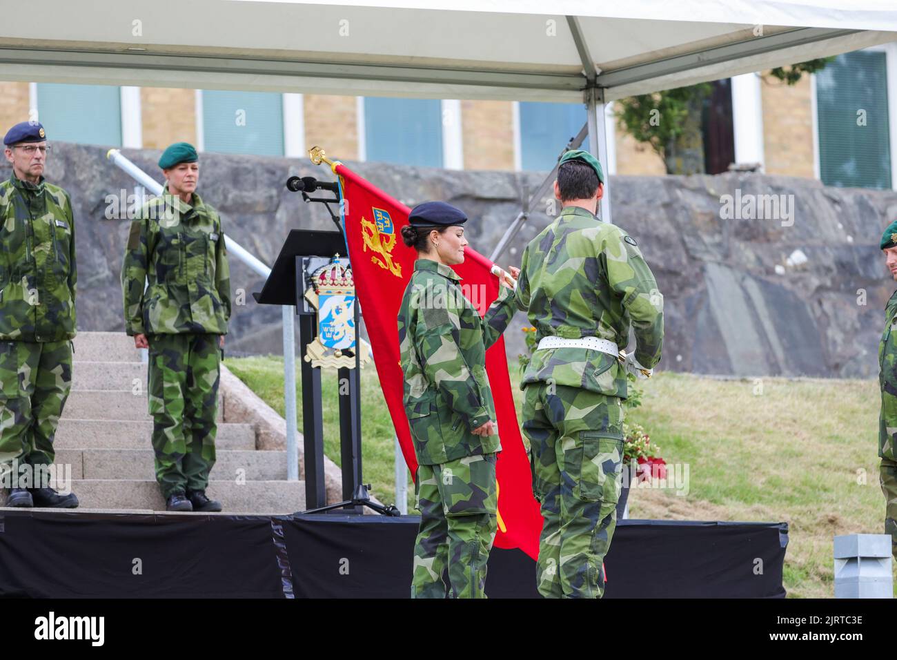 Crown Princess Victoria hands over the new regimental flag to Älvsborg ...