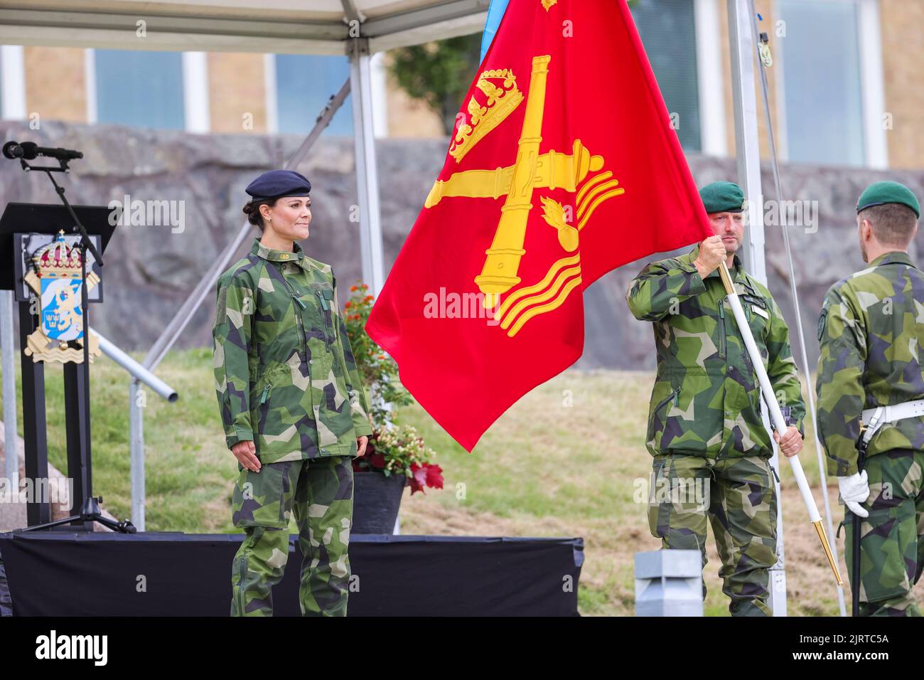 Crown Princess Victoria hands over the new regimental flag to Älvsborg ...