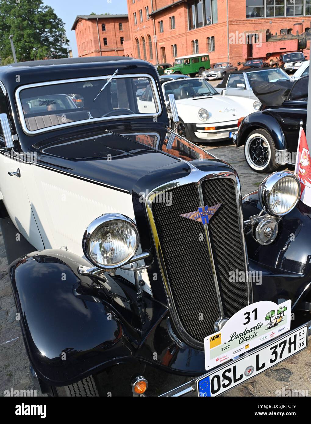 Nauen, Germany. 26th Aug, 2022. A Hanomag Garant (built in 1937) is ...