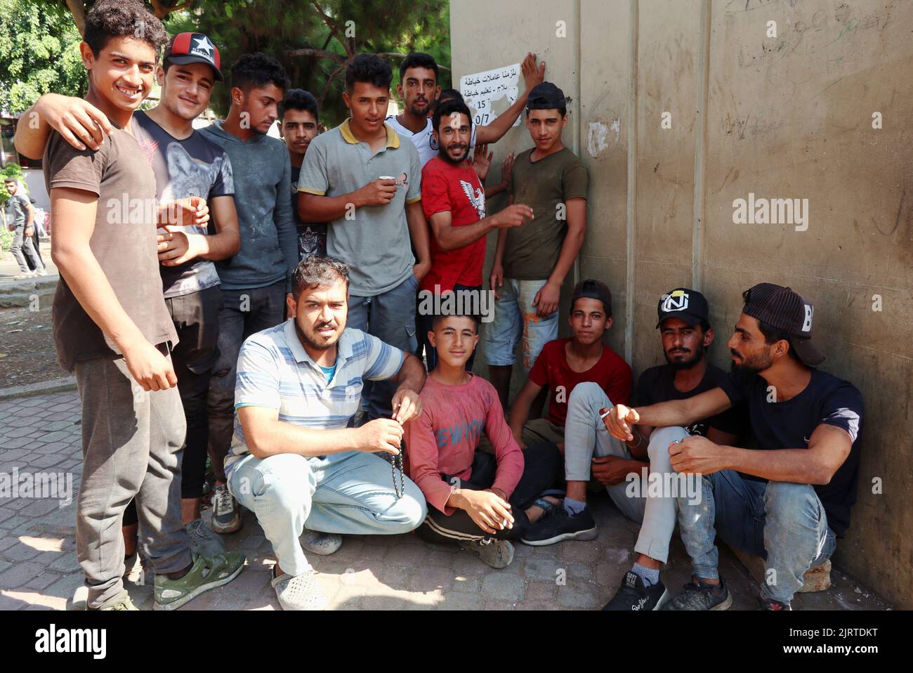 Syrian men hi-res stock photography and images - Alamy