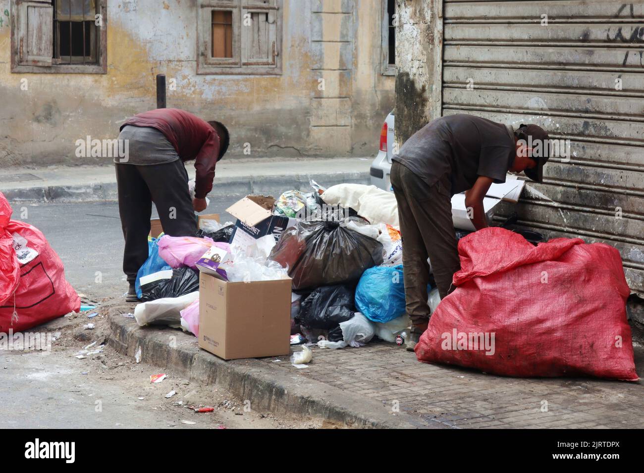 Beirut lebanon unicef children poverty crisis impct hi-res stock ...