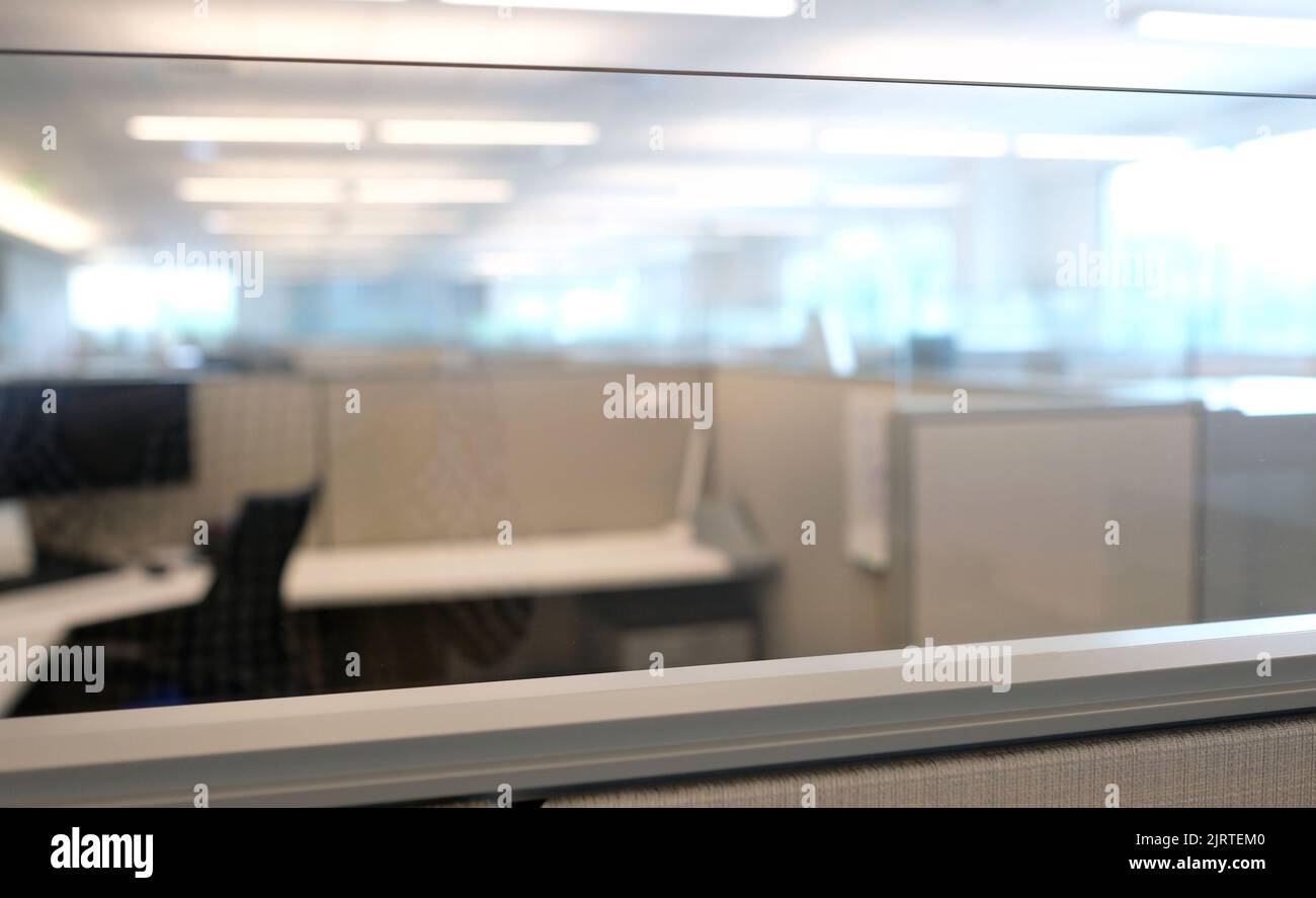 Empty cubicles hi-res stock photography and images - Alamy