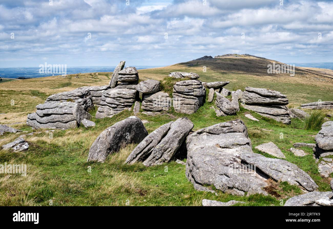 Granite outcroppings on Oke Tor, Dartmoor National Park, Devon, UK ...