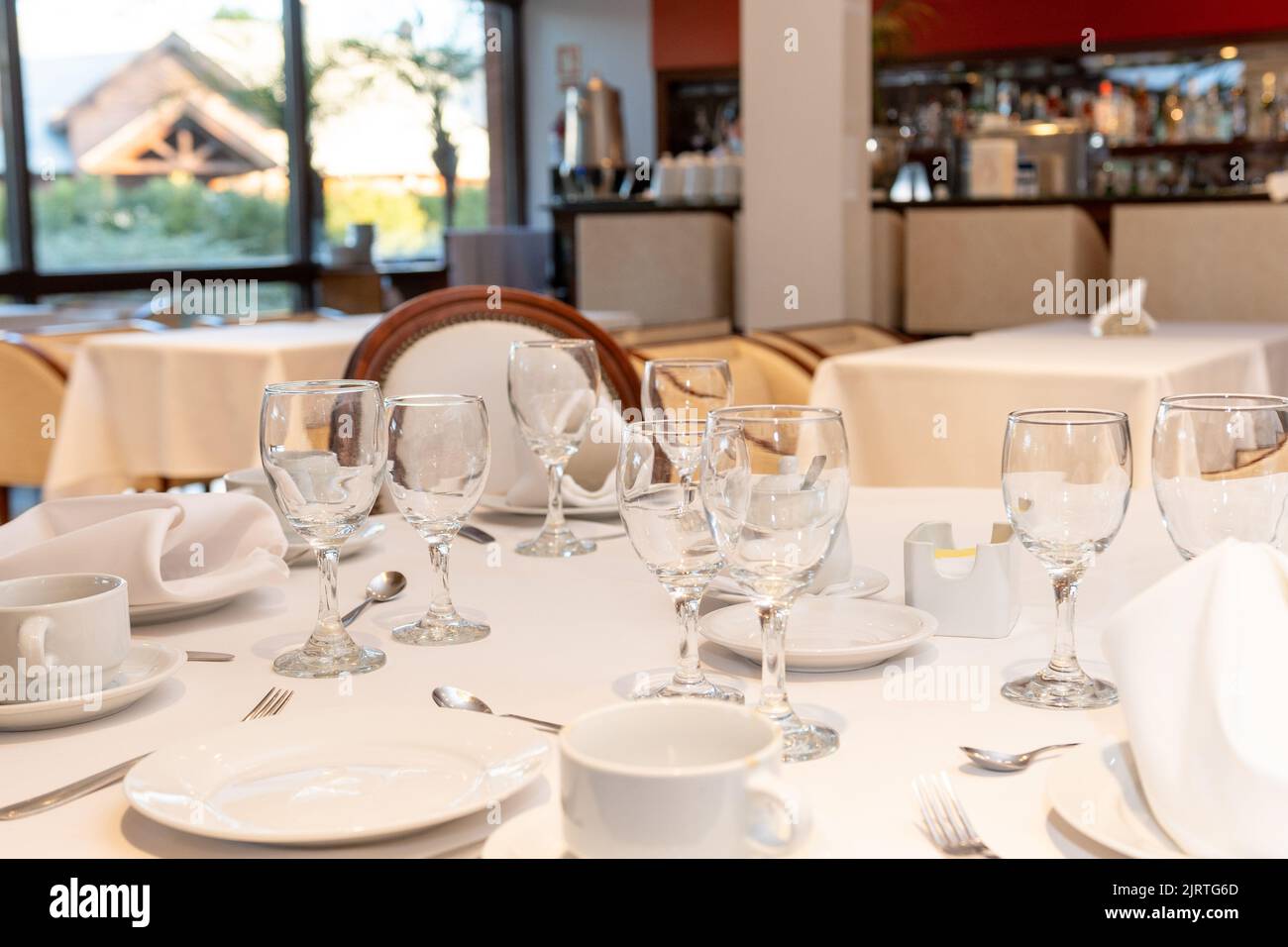 Prepared dinner table hi-res stock photography and images - Alamy
