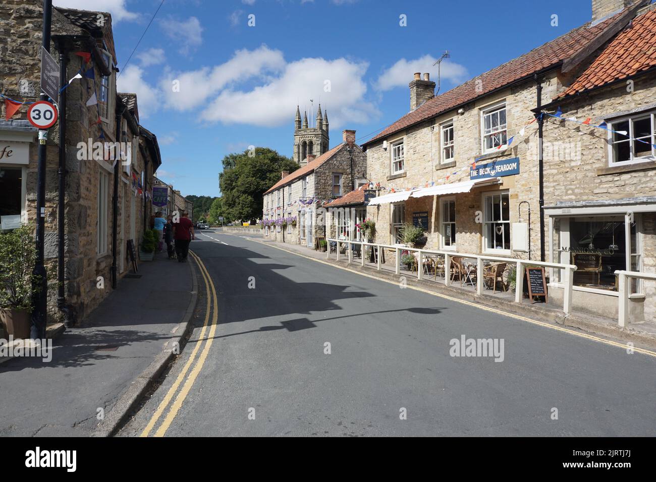 Pretty street in Yorkshire Stock Photo - Alamy
