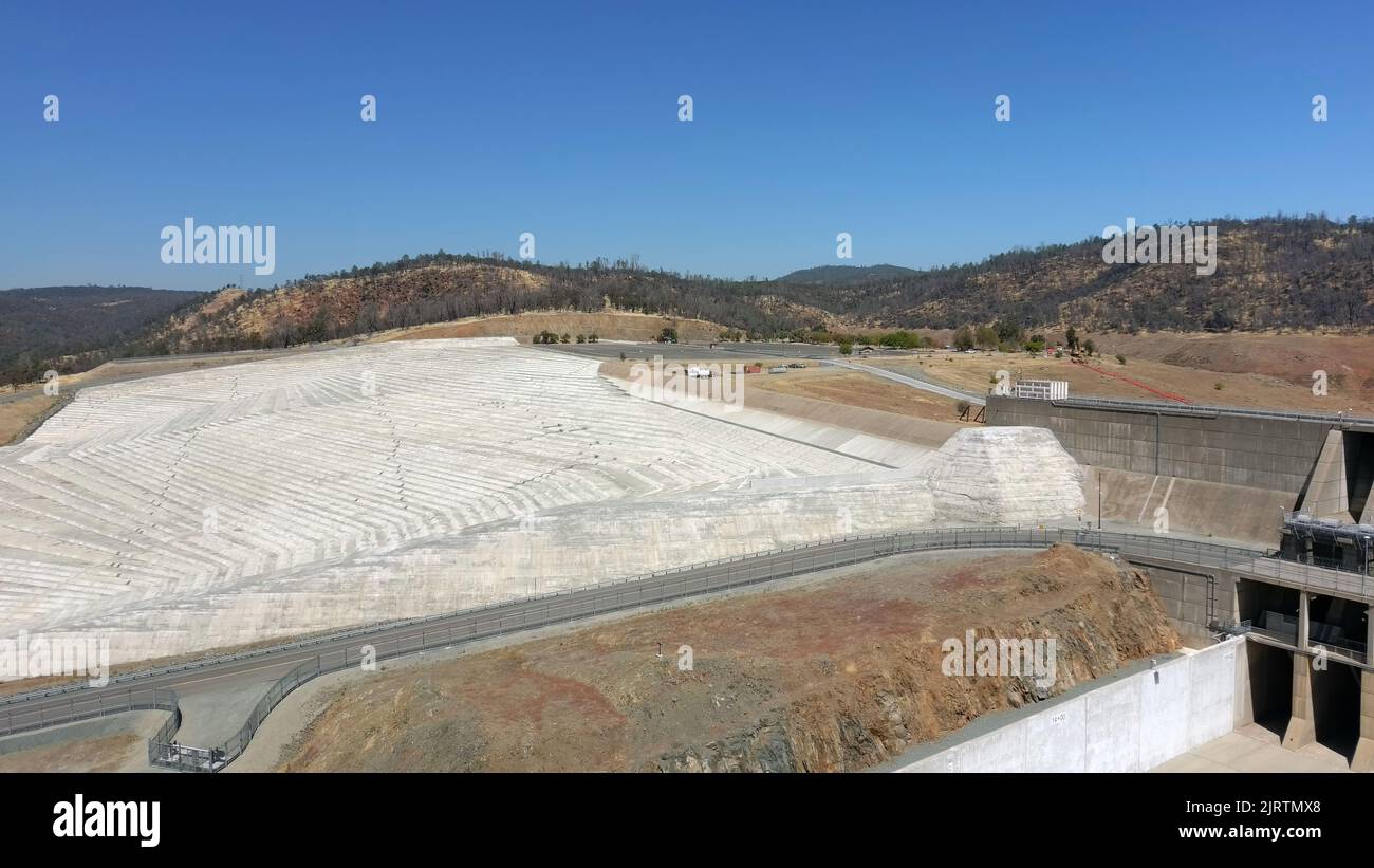 Oroville Dam during California's severe drought Stock Photo - Alamy