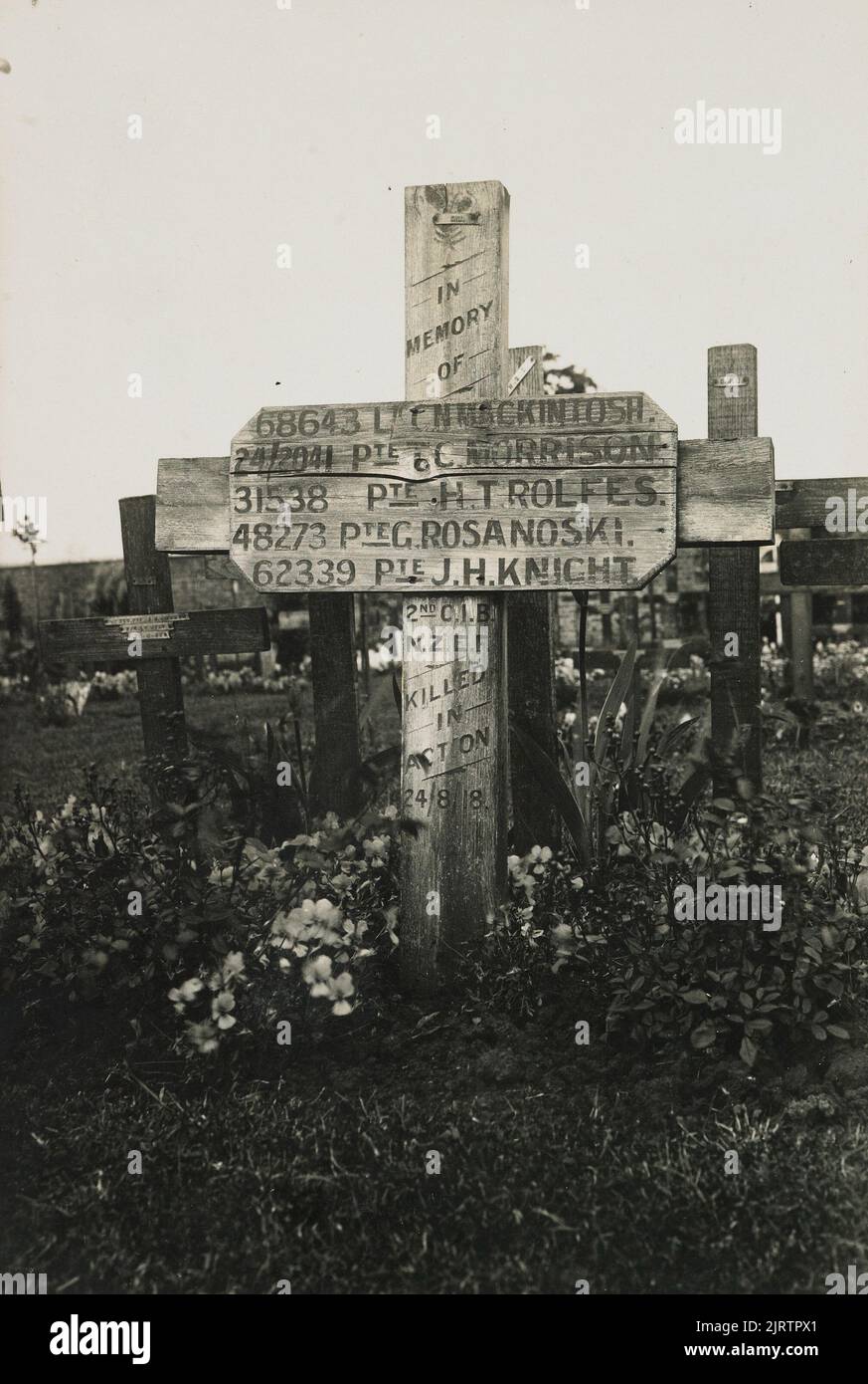 Photograph of grave of Private H. J. Rolfes and 4 other NZ soldiers ...