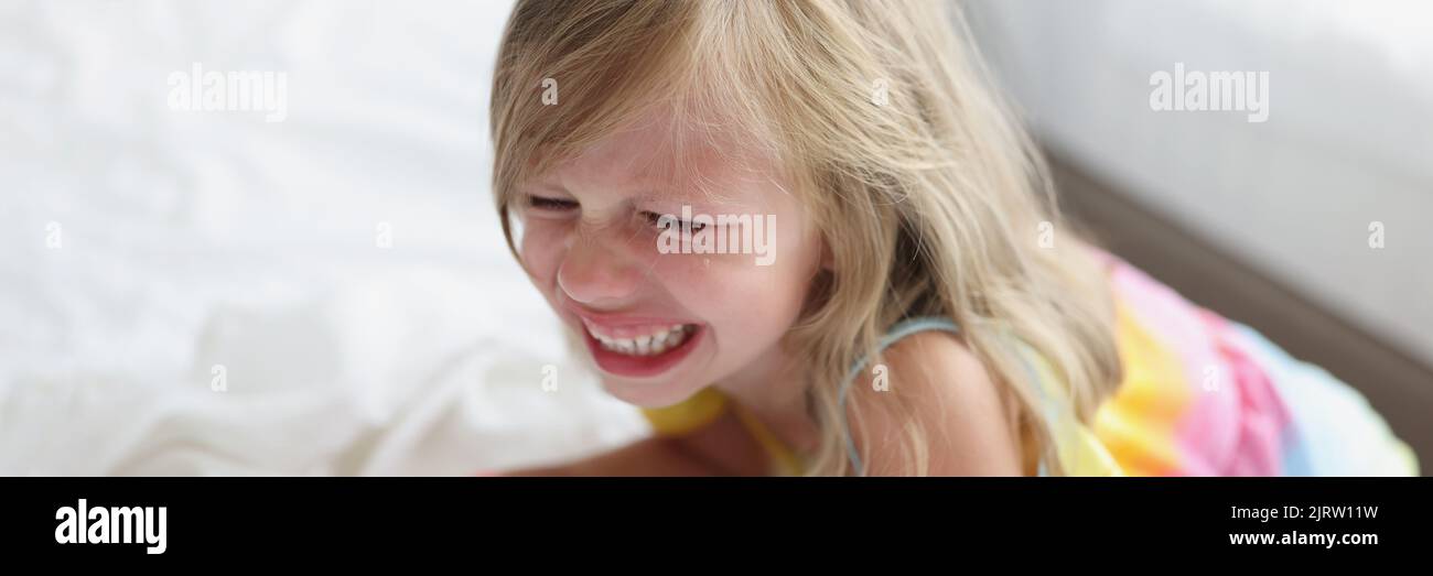 Portrait of little girl crying and screaming closeup Stock Photo - Alamy