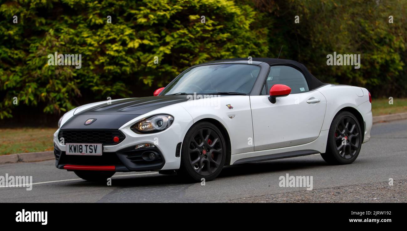 2018 Abarth 124 Spider white 1368cc petrol roadster convertible Stock ...