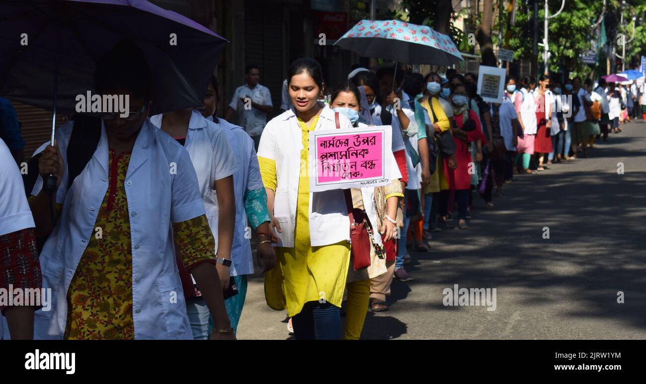 Nursing staffs hi-res stock photography and images - Alamy