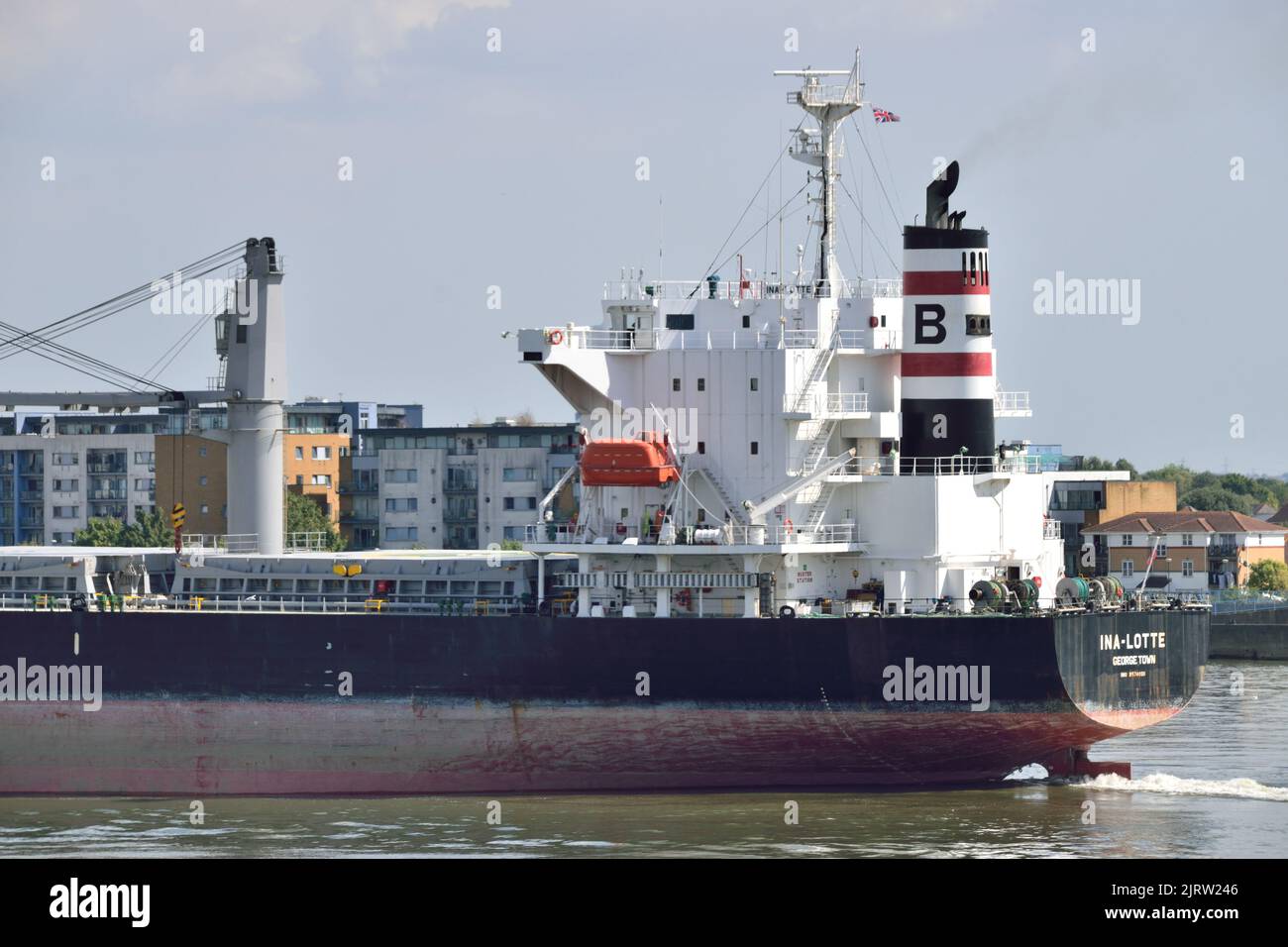 Bulk Carrier INA LOTTE departing London after unloading a cargo of cane ...