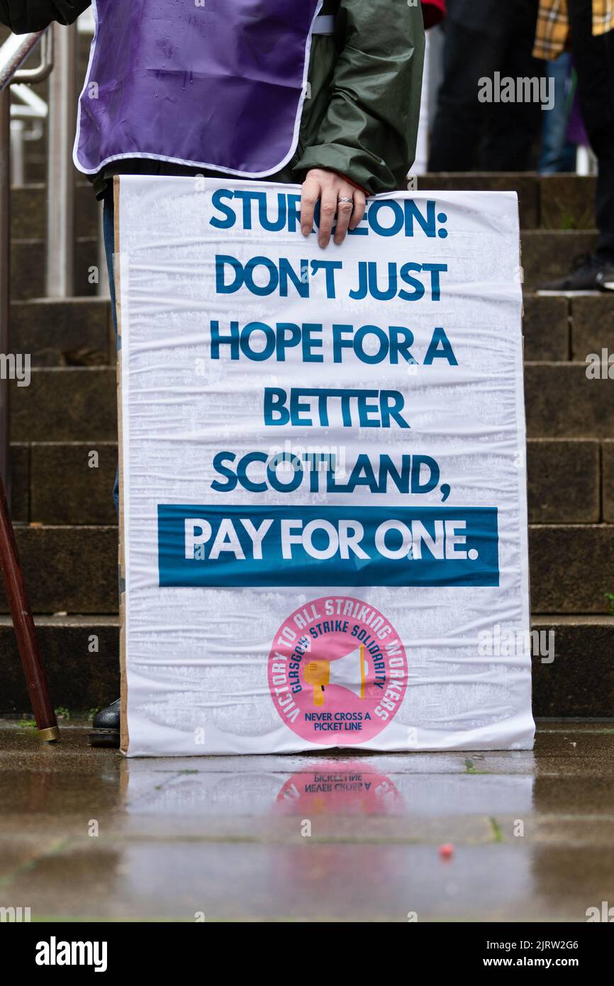 Never cross a picket line hi-res stock photography and images - Alamy