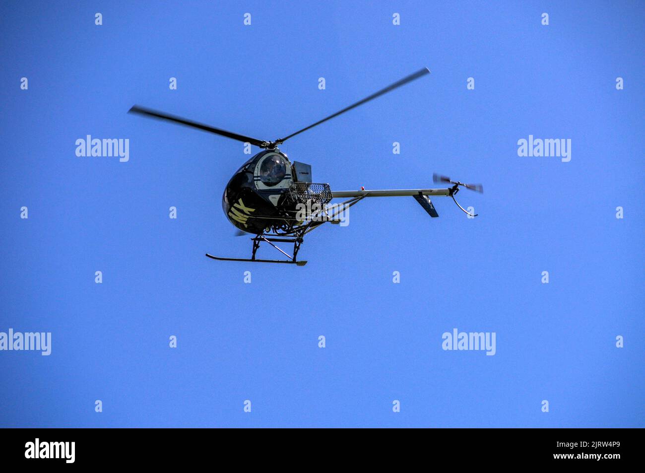 Nz farming helicopter hi-res stock photography and images - Alamy