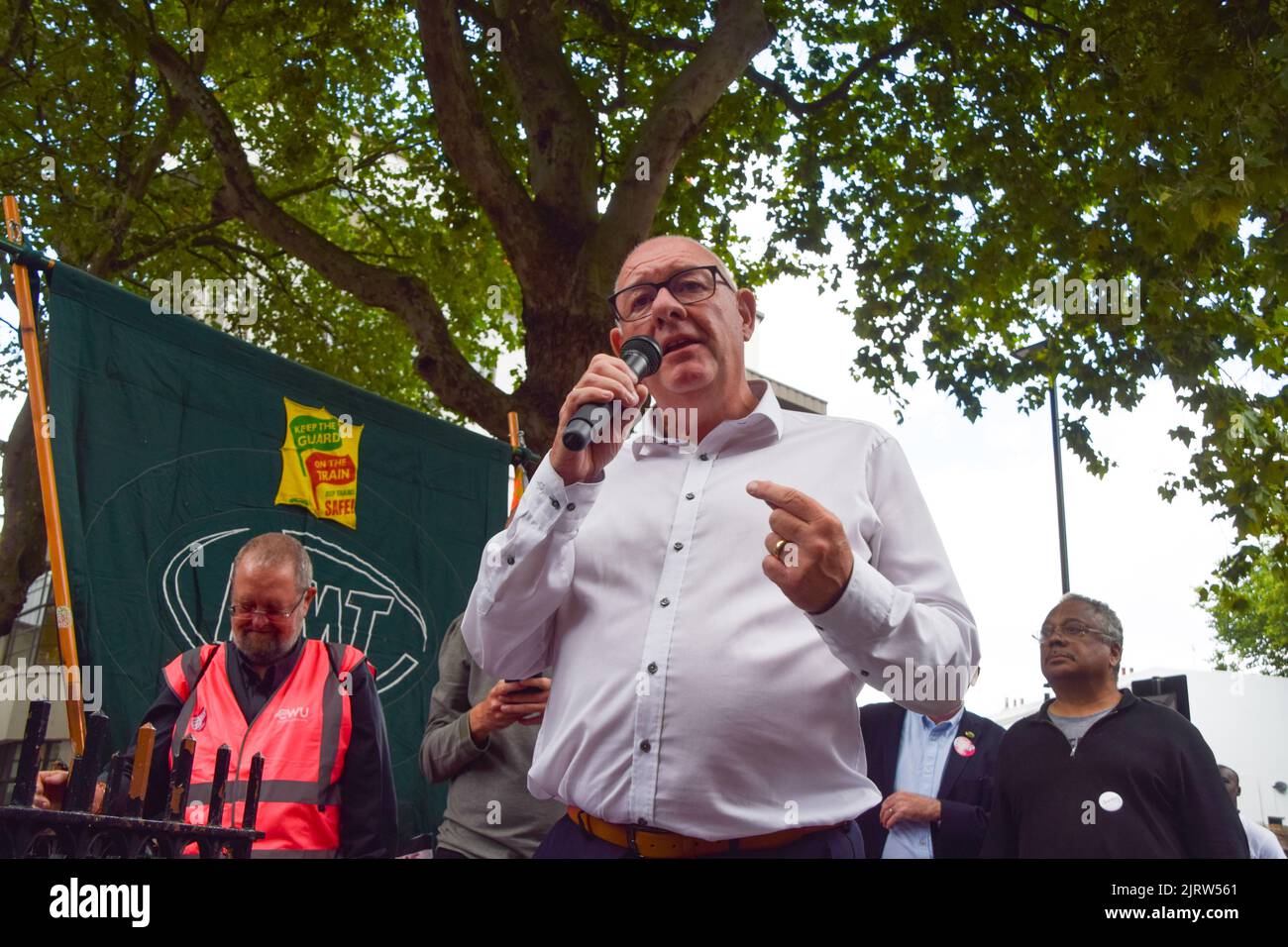 London, England, UK. 26th Aug, 2022. CWU general secretary DAVE WARD ...