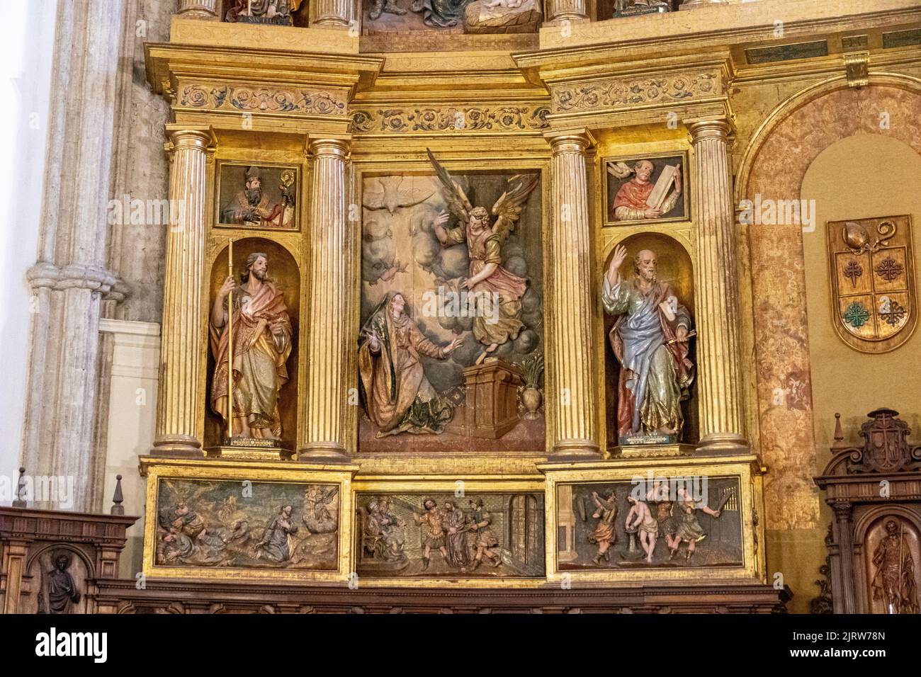Baroque altarpiece hi-res stock photography and images - Alamy