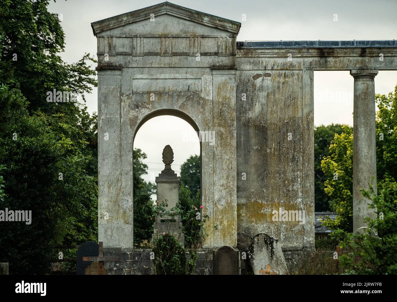 Photos of churches hi-res stock photography and images - Alamy