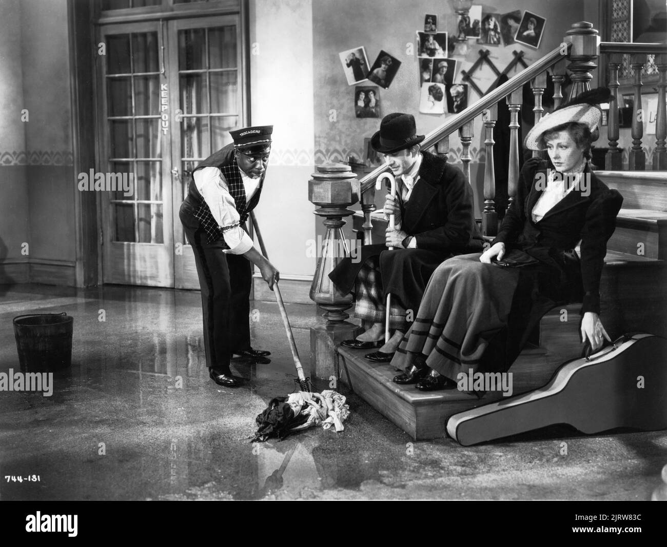 CLARENCE MUSE SAMMY WHITE and IRENE DUNNE in SHOW BOAT 1936 director ...