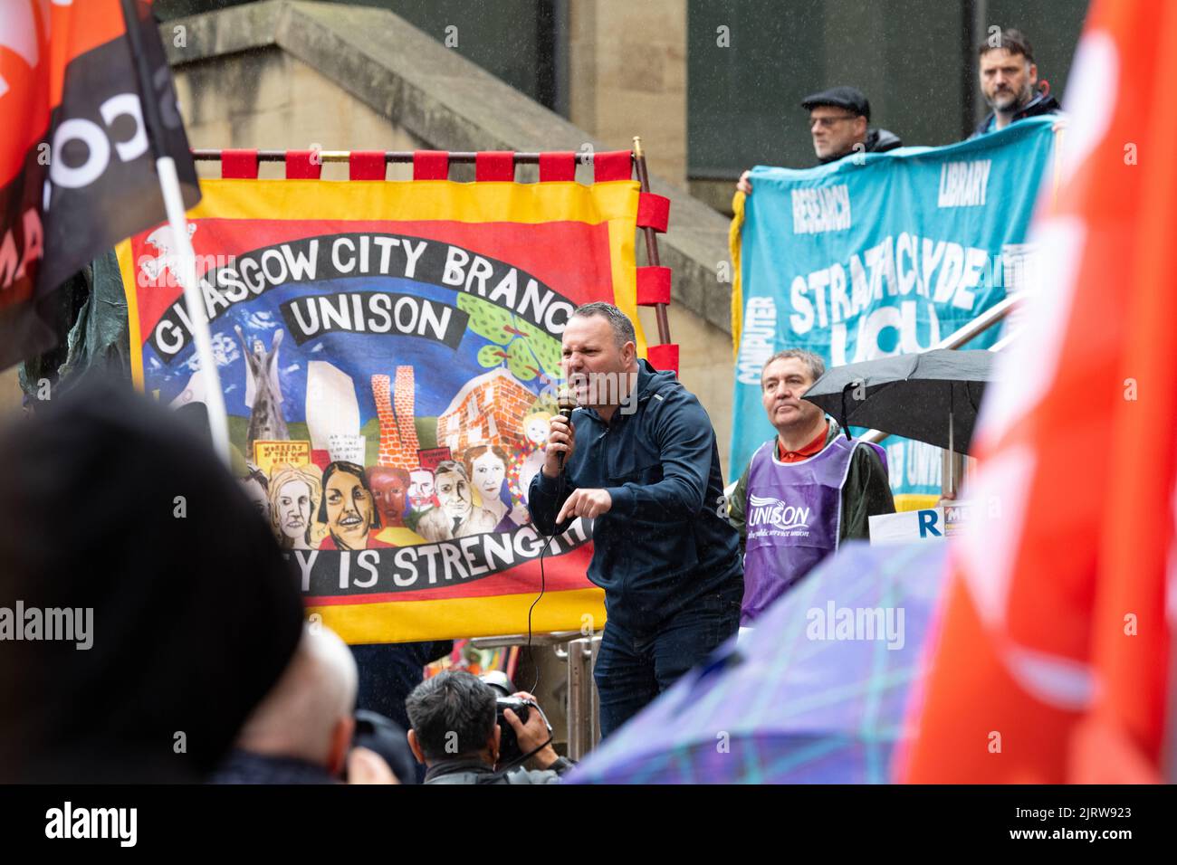 Glasgow refuse and cleansing strike hi-res stock photography and images ...