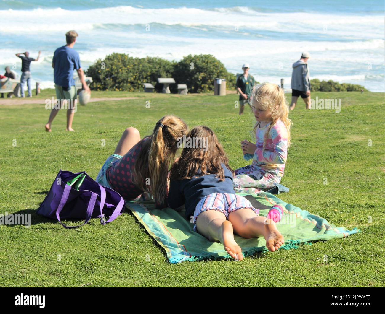 Three little girls hi-res stock photography and images - Alamy