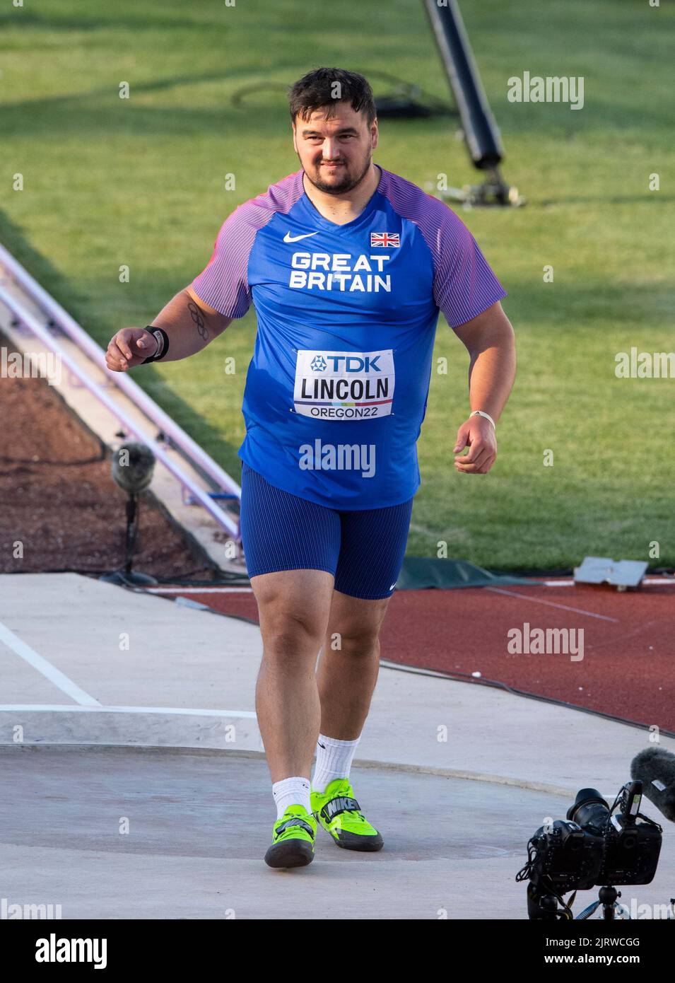 Scott Lincoln of GB&NI competing in the men’s shot put heats at the ...