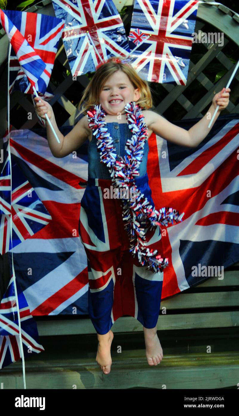 5 YEAR OLD HANNAH WALKER FROM FAREHAM, HANTS GETS IN THE JUBILEE PARTY ...