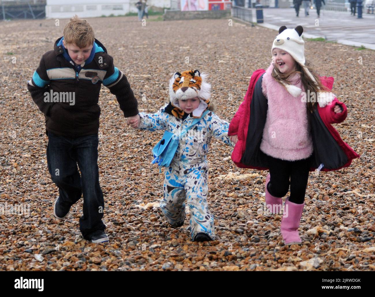 HARRY CHEYNE (8),LEFT, HIS BROTHER OLIVER CHEYNE (3) AND JESSICA ...