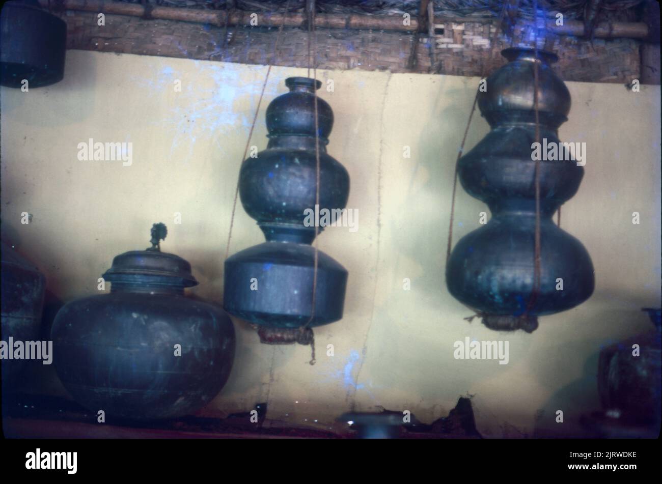 Indian style of pots hi-res stock photography and images - Alamy
