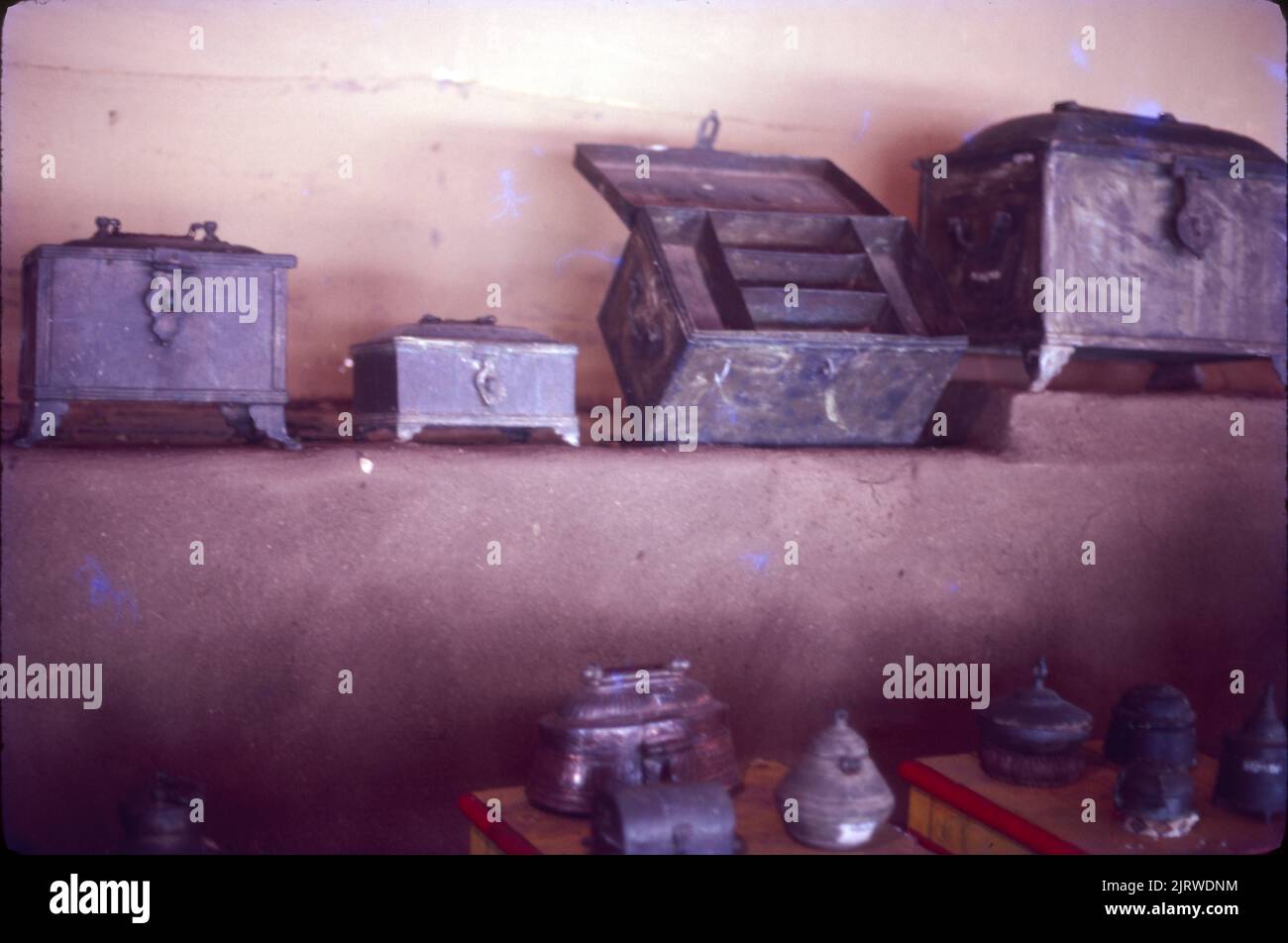 Antique sanduk storage box hi-res stock photography and images - Alamy